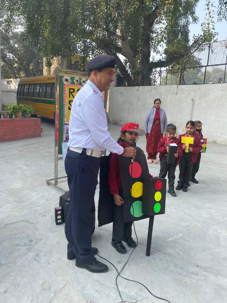 Vidya Niketan Public School Nanak Pura | New Delhi - VNPS