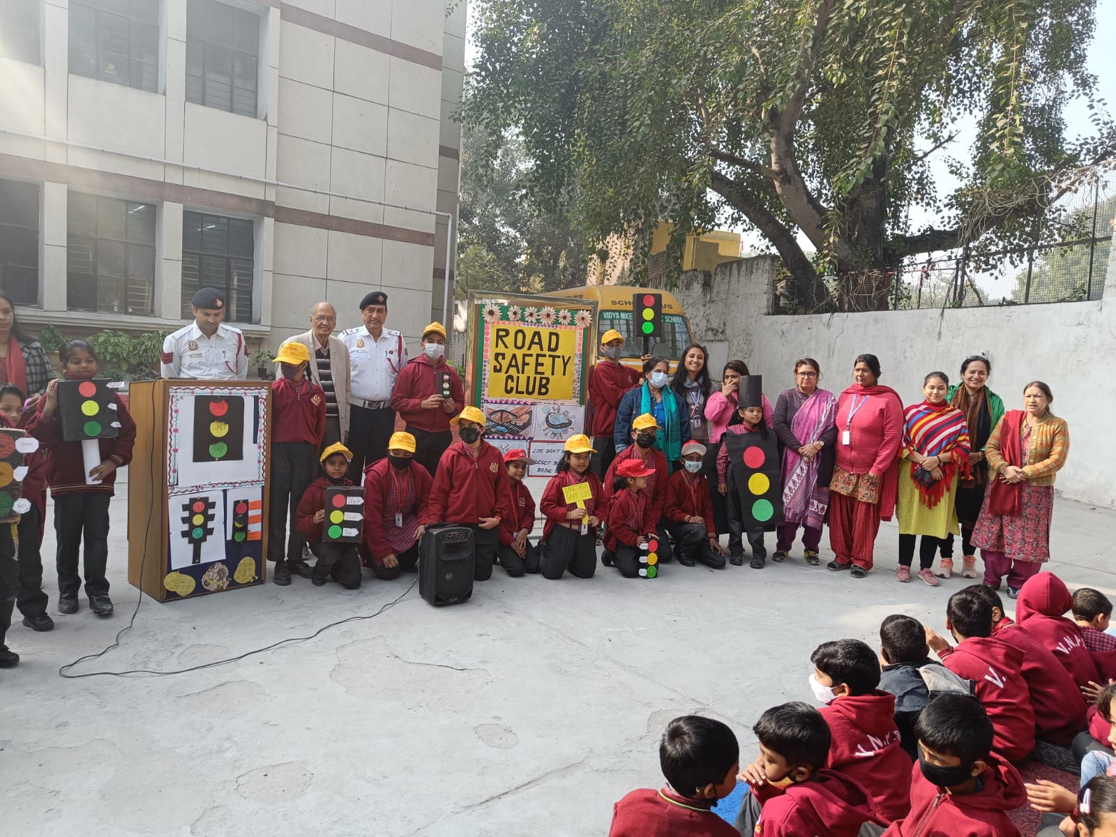 Vidya Niketan Public School Nanak Pura | New Delhi - VNPS